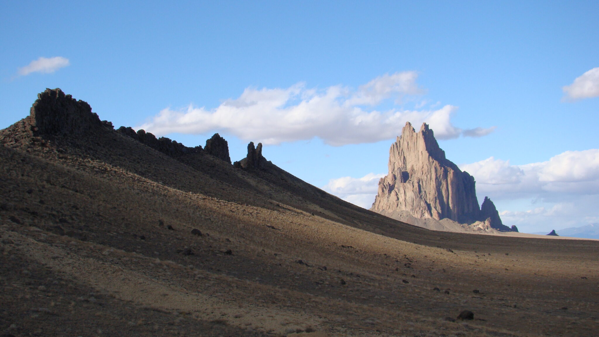 Shiprock: New Mexico’s Towering Volcanic Wonder - History's Mysteries 3.14
